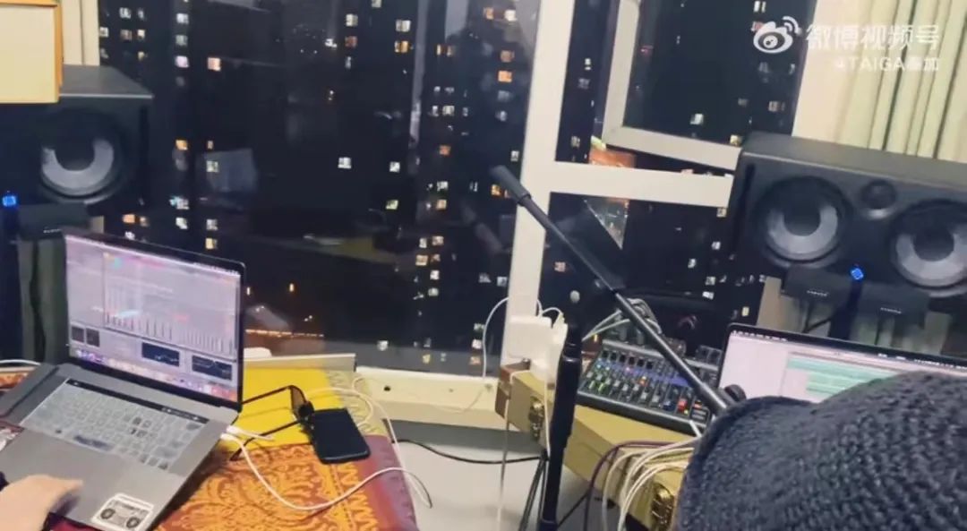 Taiga Band's New Footsteps and Backtrack - iMedia