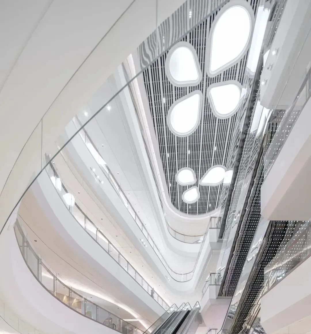 How to build a glass smoke-shielding hanging wall on the gypsum board ...