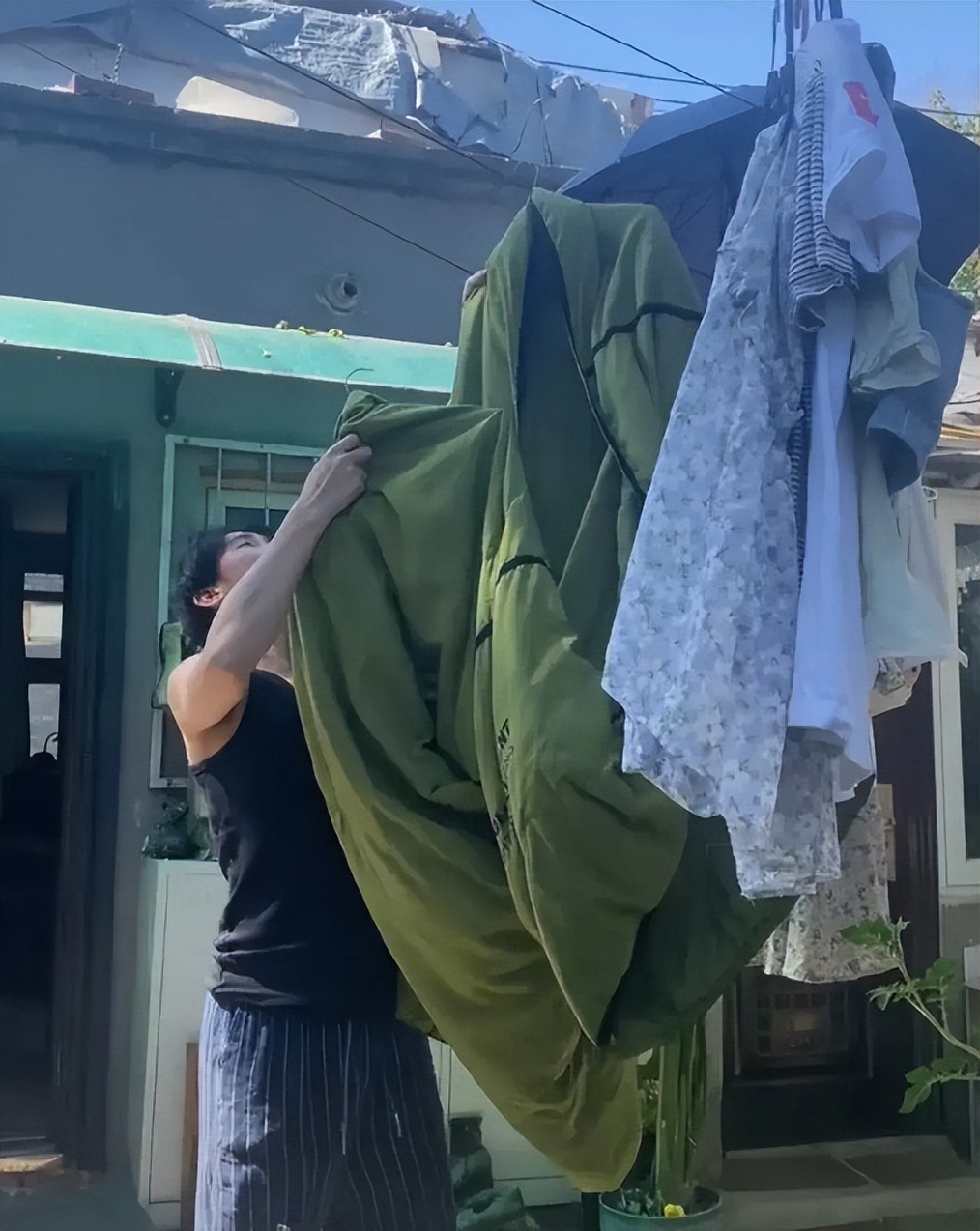 From a well-recognized good actor to a homeless renter, Zhou Rui's ...