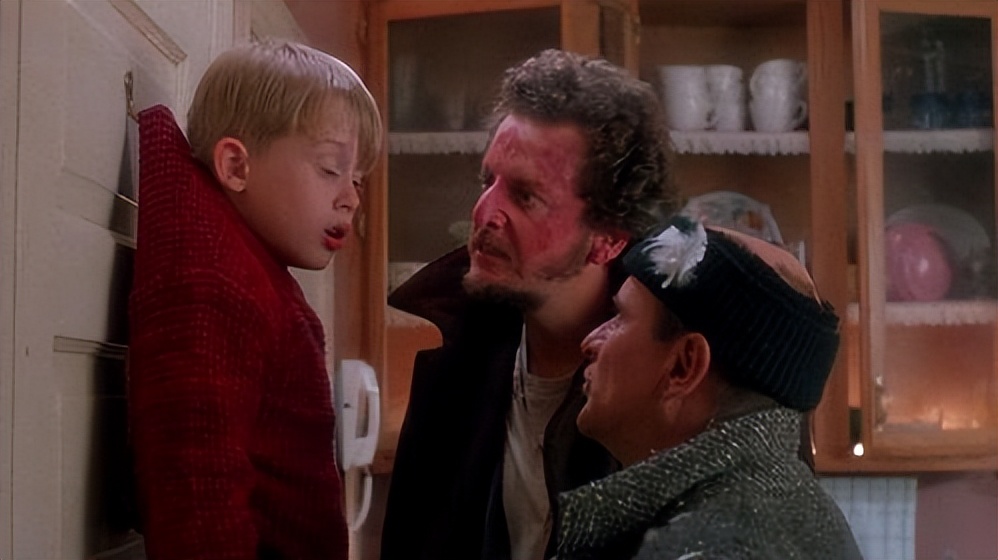 "Home Alone": Growth and Love in Family Comedy - iMedia
