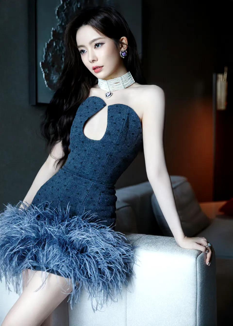 Chen Zhuoxuan's beautiful picture - iNEWS