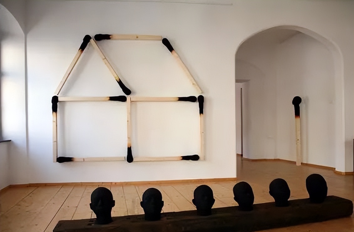 Stickman sculpture by German installation artist Wolfgang Stiller - iNEWS