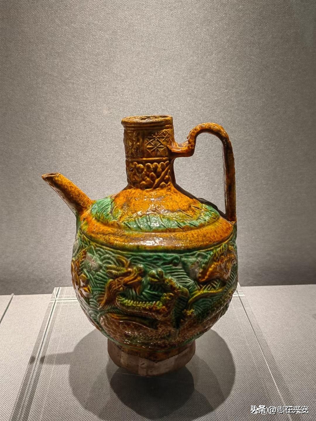 Into Chifeng Museum - iNEWS