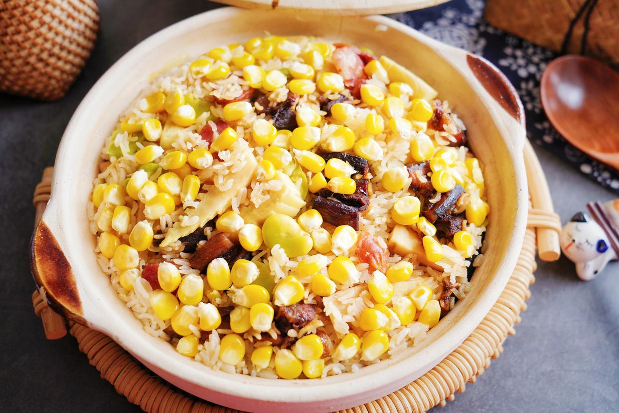 The taste that spring should have, this pot of stewed rice with spring ...