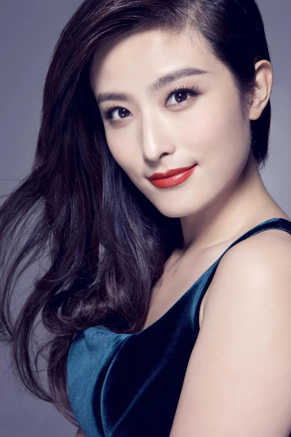 Leng Yan beauty Xu Baihui - iNEWS