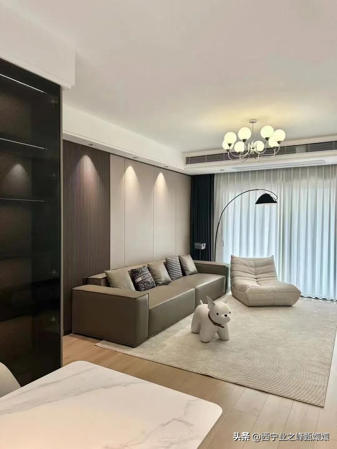 Hardcover room remodeled modern style - iNEWS