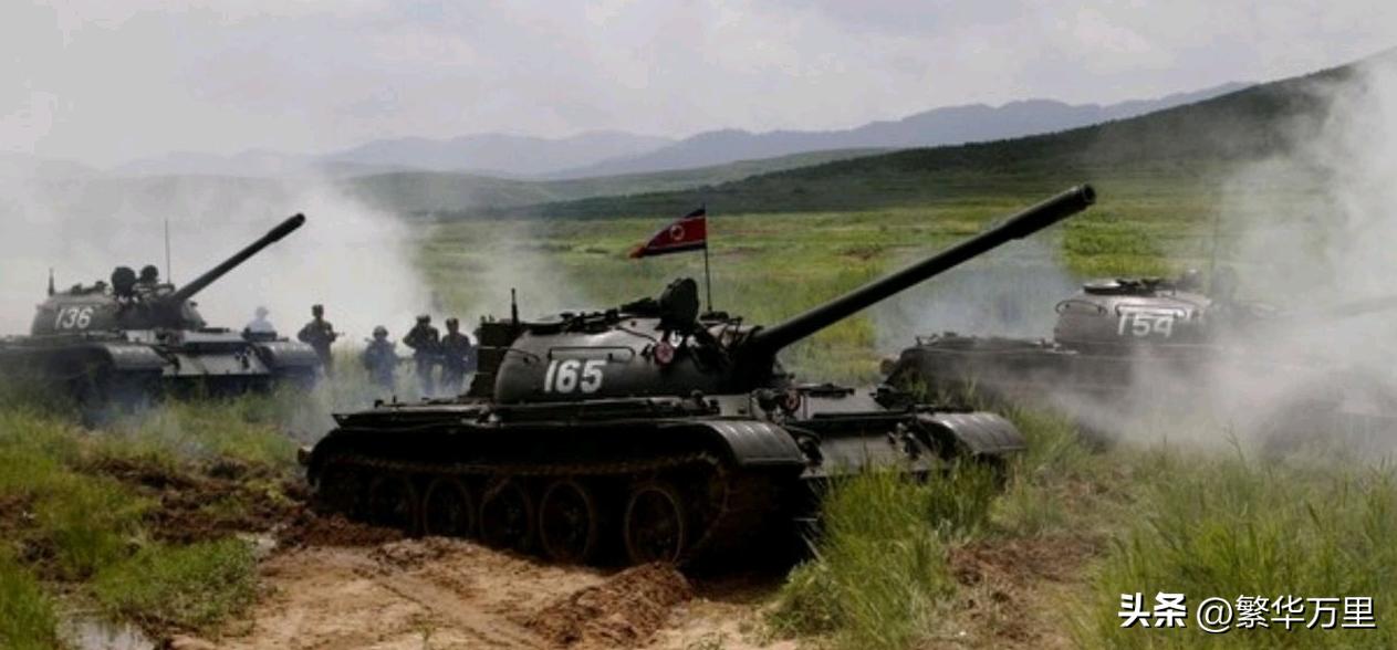 The North Korean Army has more than 5,000 tanks, the second largest in ...