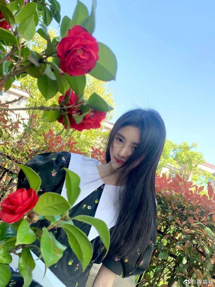 Ju Jingyi becomes the king of hair volume?Yellow haired little Ju get ...