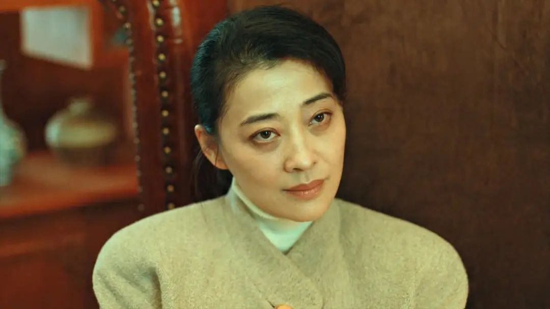 Mei Ting, a post-70s generation: Time has left traces on her face, but ...
