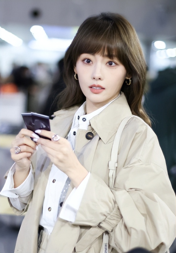Stars participate in Milan Fashion Week, Xiao Zhan Airport maintains order, Zhang Jiani, Liu ...