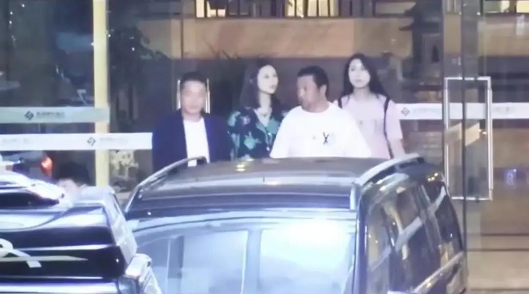 Jia Bing's late-night dinner party turmoil, hands-off beauty attracts ...