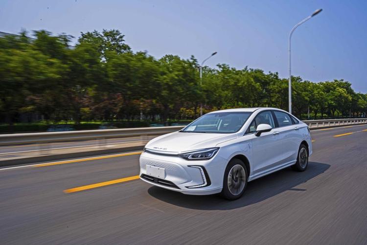 Beijing EU5 PLUS: luxury electric, leading the trend - iNEWS