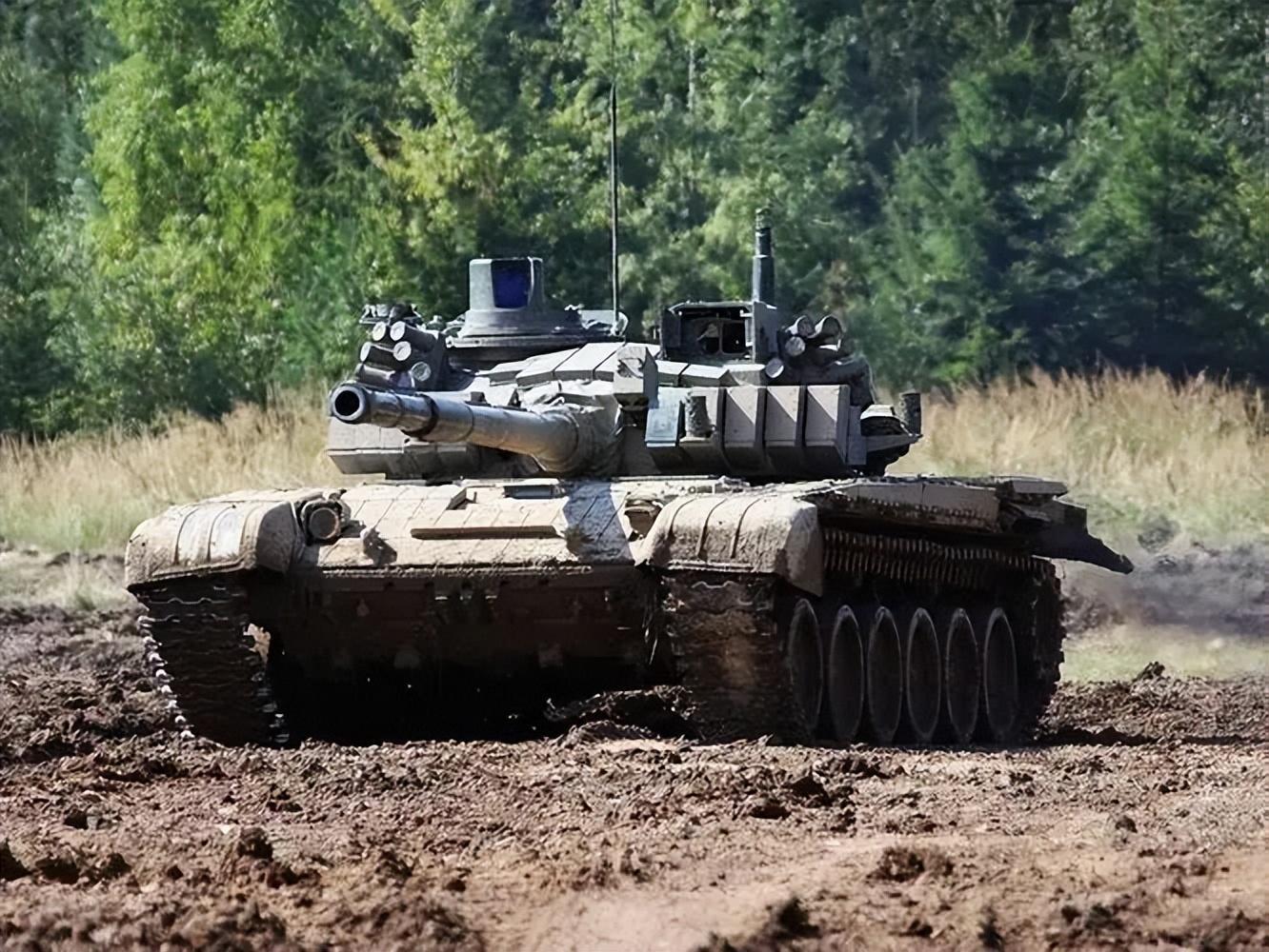 Comparison of the number of tanks in a division between China, the ...