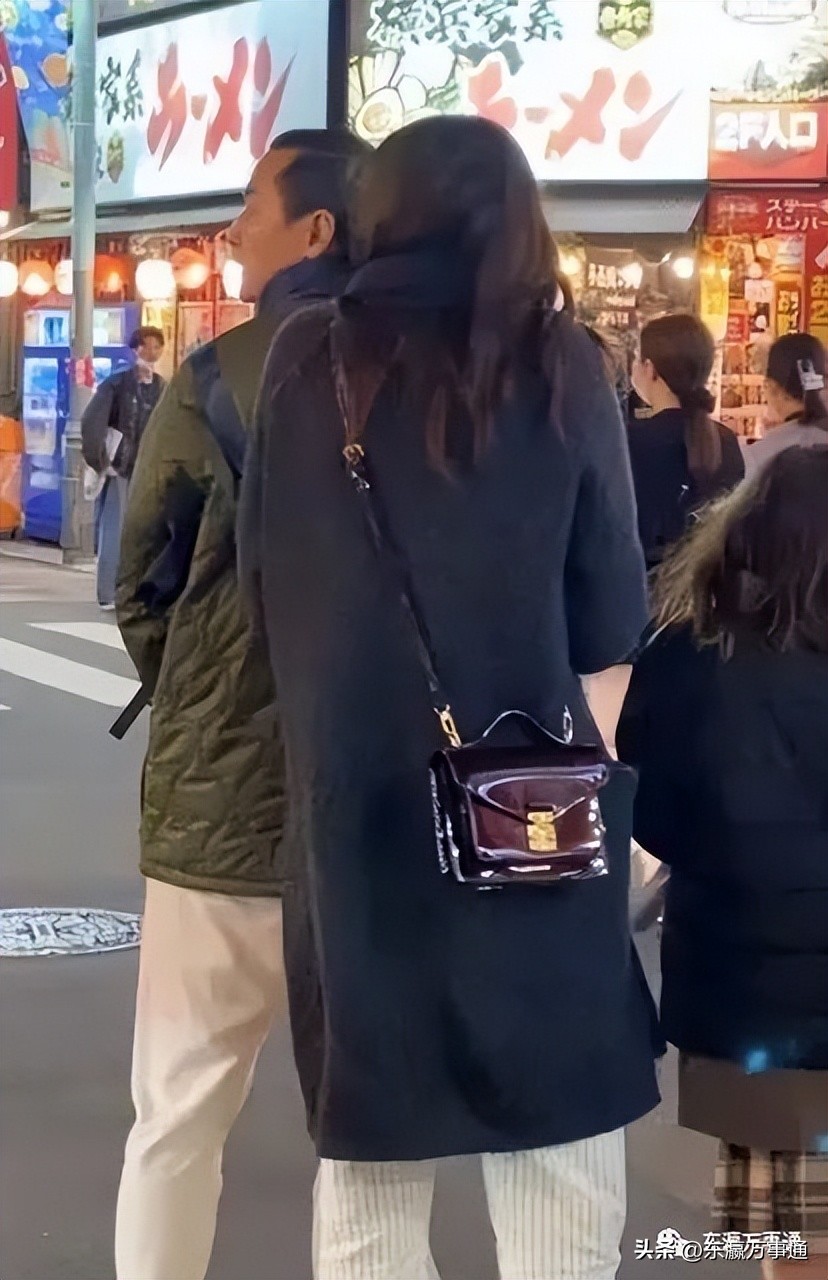 Wu Yanzu's family of three traveled to Tokyo, wandered leisurely in ...