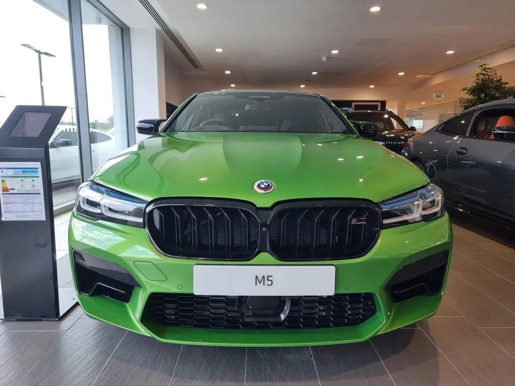 Java Green BMW M5, the violent gentleman is no longer low-key - iNEWS