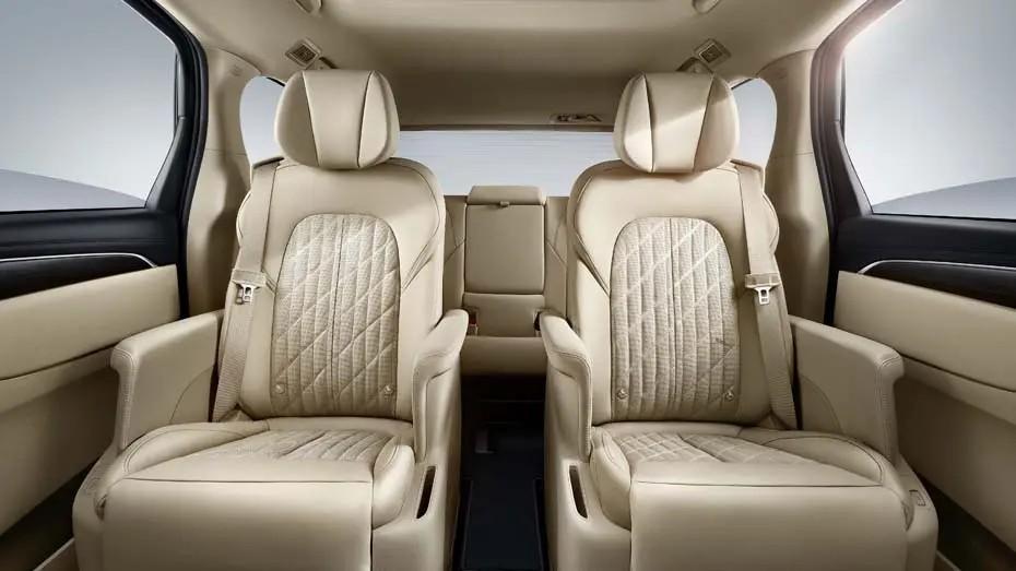 There are two types of MPVs: one is the "other" model and the other is the GL8 - iMedia