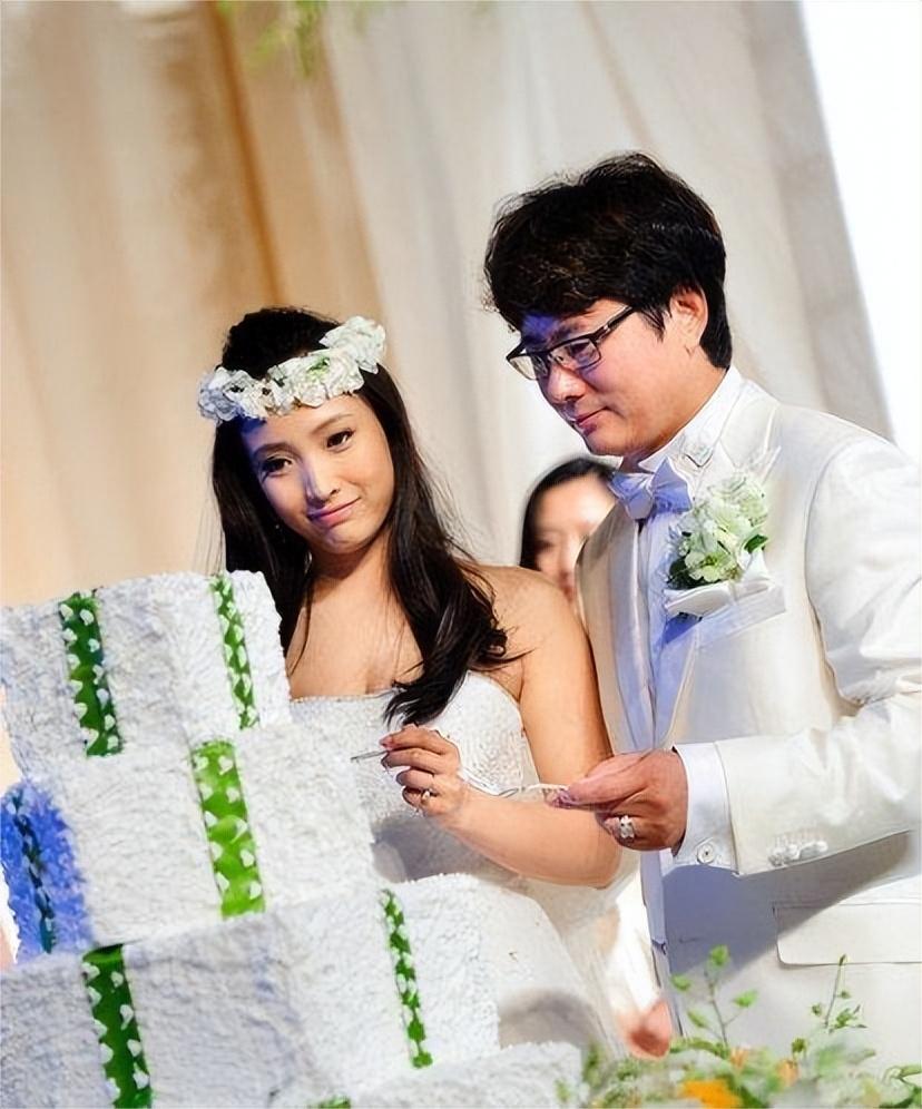 It's hard to describe Bai Jing in one sentence. She became famous ...