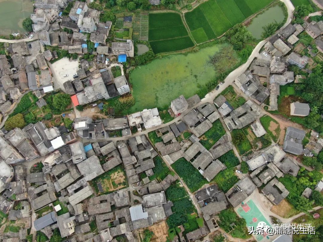 Zhong's "Zhuangyuan Mansion" (Hongchang Temple) in Langping Village ...