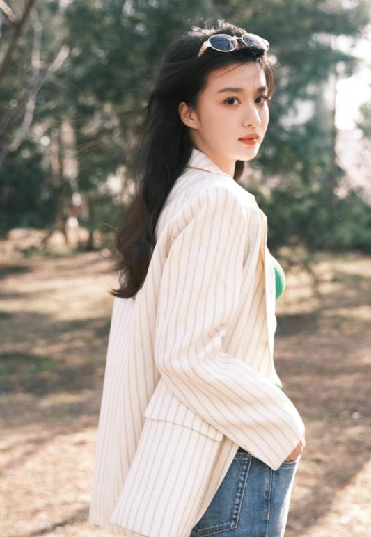 Netizens ran into Yang Yang on the road, the new drama has started, and ...