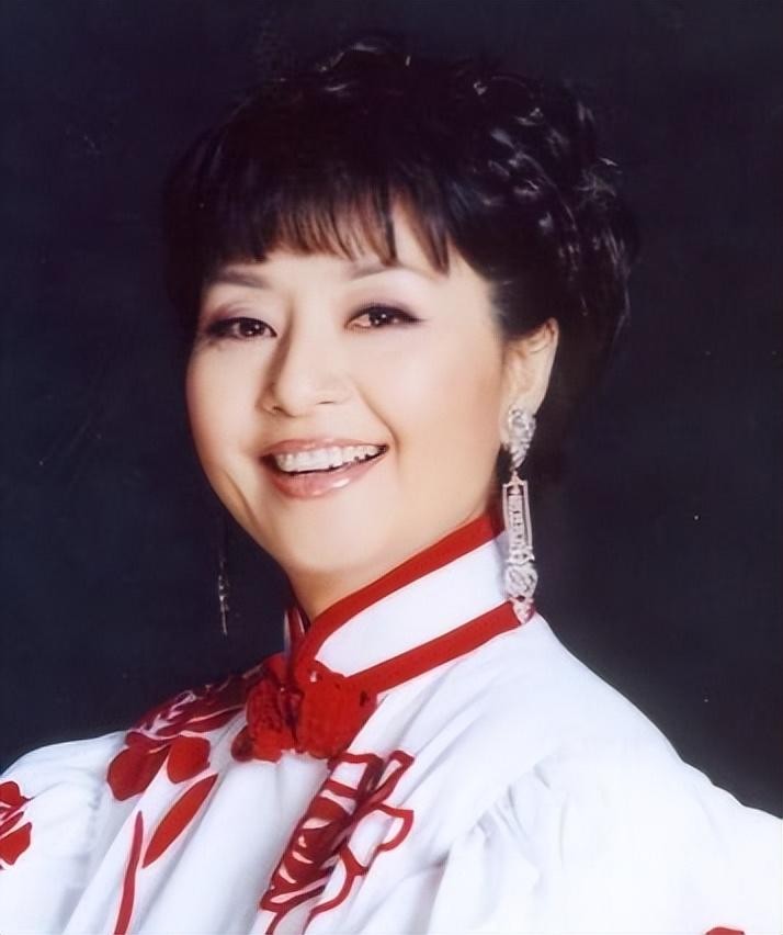 Singer Yin Xiumei: First married and divorced, second married to a ...