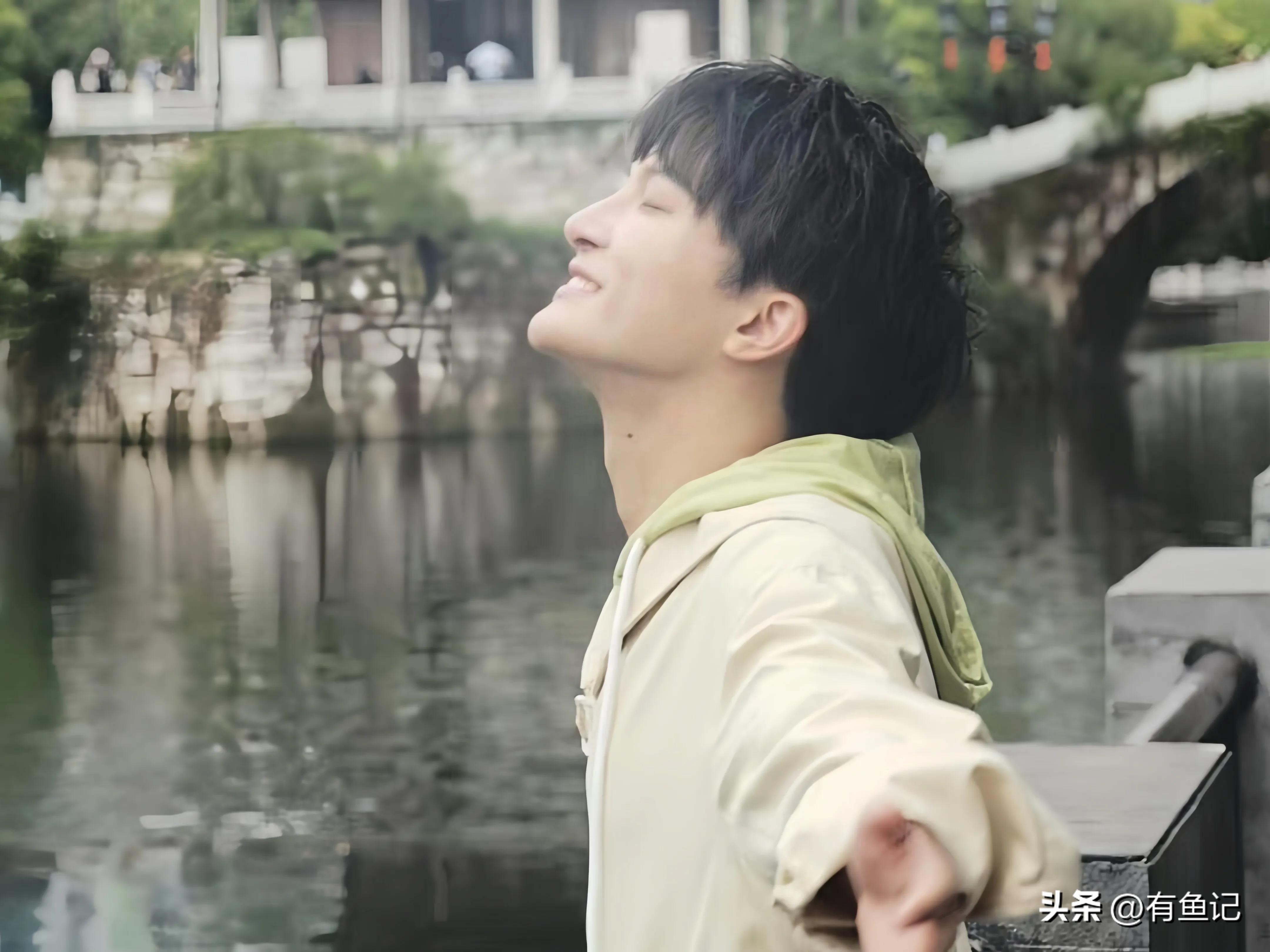 A classic song: Did Zhou Shen make "Big Fish" or "Big Fish" make Zhou ...