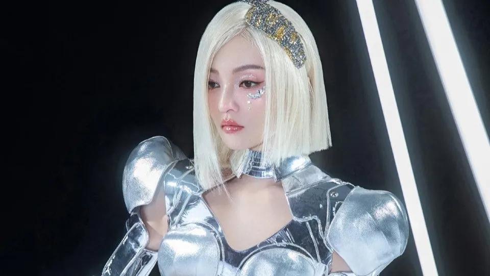 Angela Chang's "Fable" World Tour Concert is an auditory and visual ...