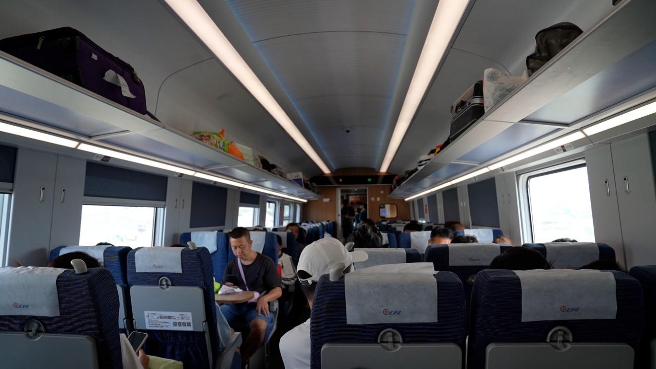 "Ten Years of Land and Sea All the Way to the South" D1 - iNEWS