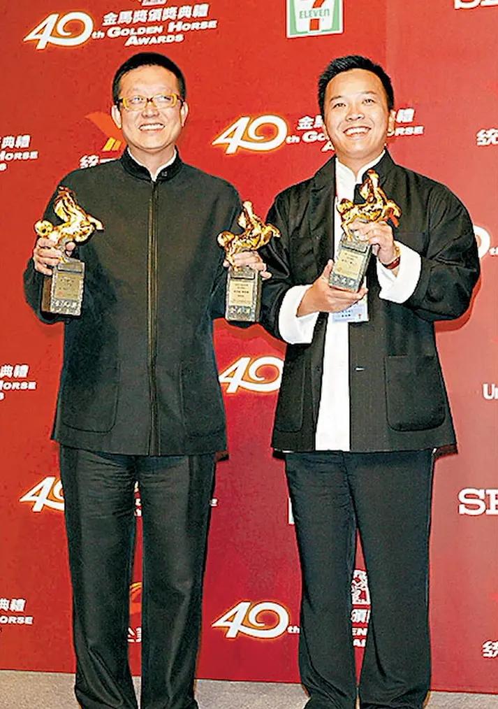 Famous Director Series: From Cameraman to Director - Liu Weiqiang - iNEWS