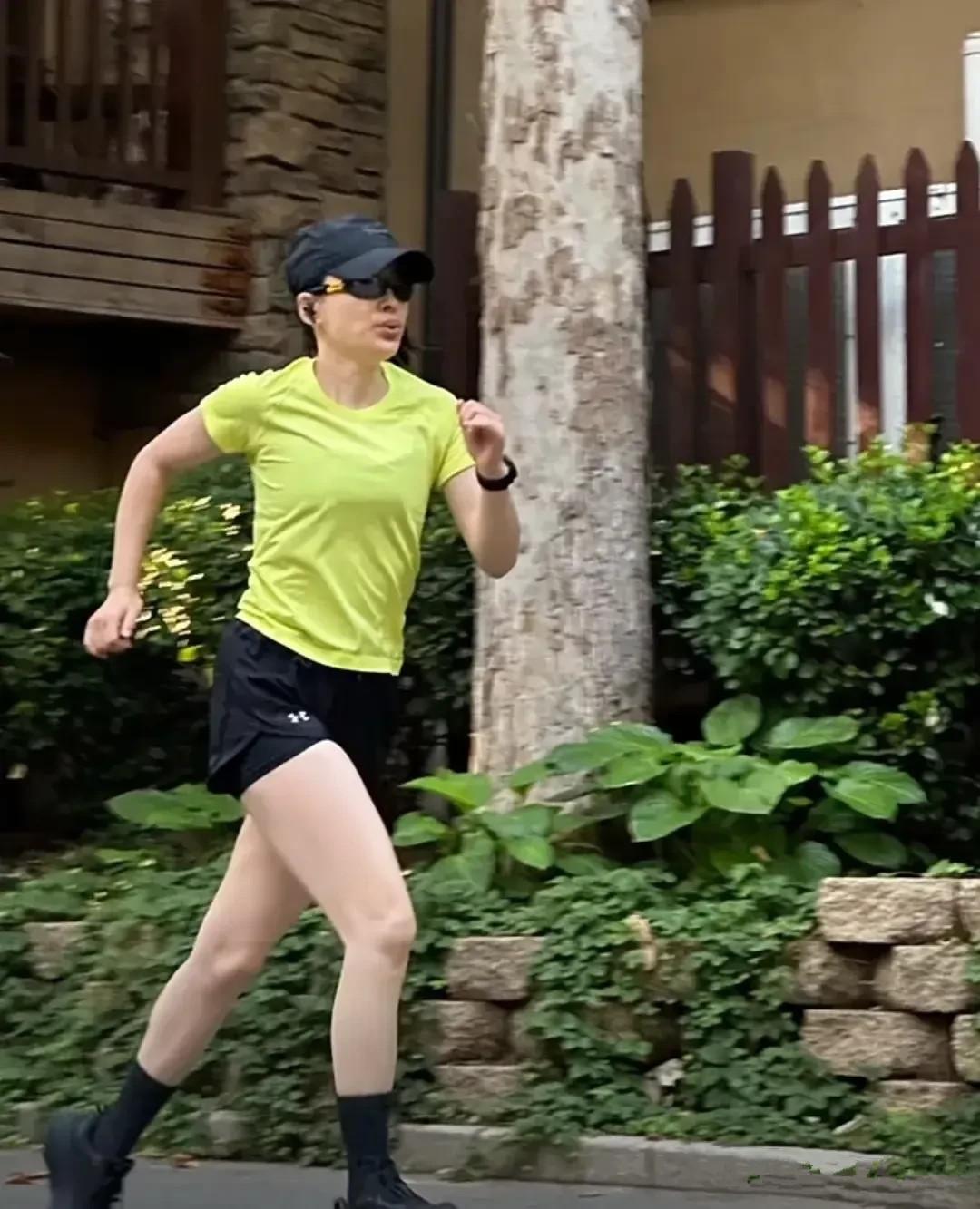 Mei Ting's running appearance without makeup has changed a lot, her ...