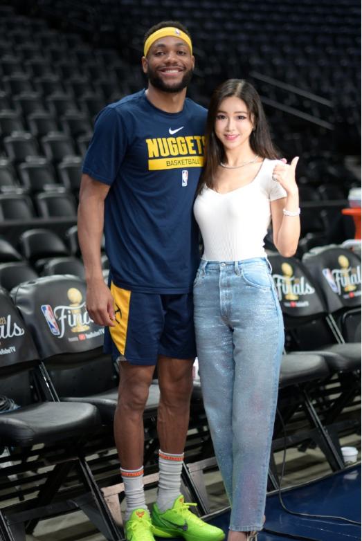 NBA anchor Zhou Ling'an beauty photo - iNEWS