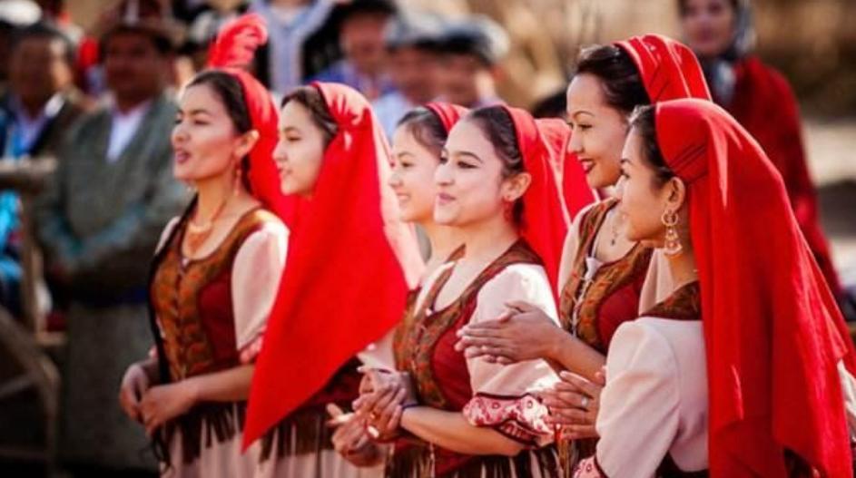 Since the 20th century, what is the development history of Uyghurs? - iNEWS