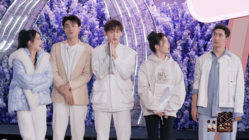 Wu Dajing and Wang Yanlin embraced harmoniously in "Pretty Battle", but ...