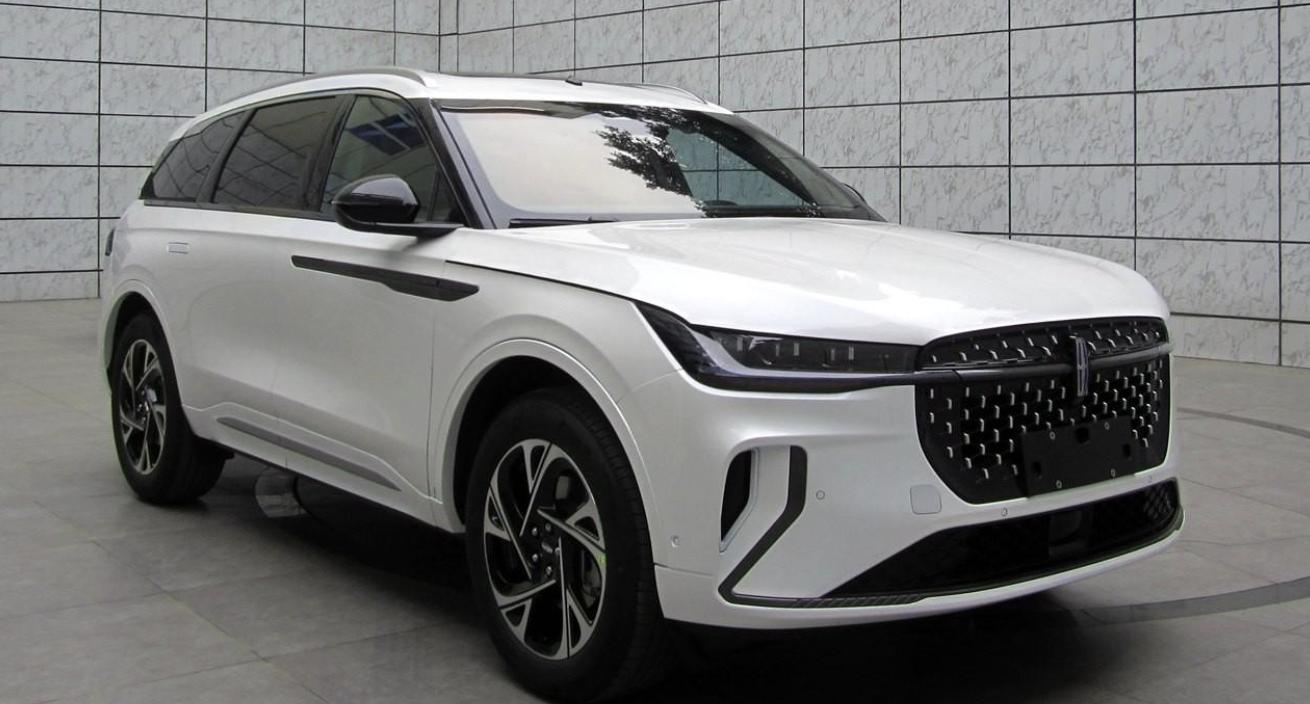 It's costly! The brand new navigator is upgraded inside and out ...