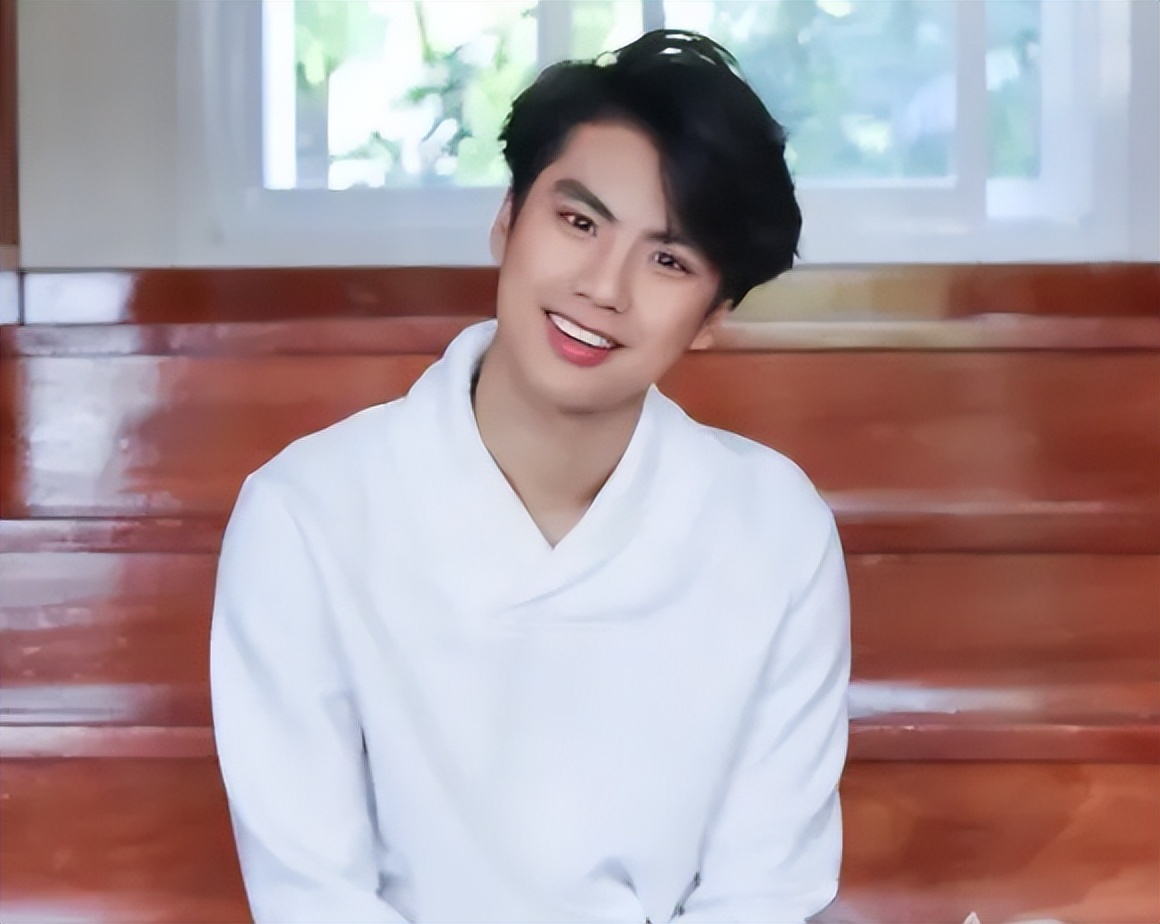 He is the male god who sings Chinese songs (Part 1): Chen Binglin, Lin ...
