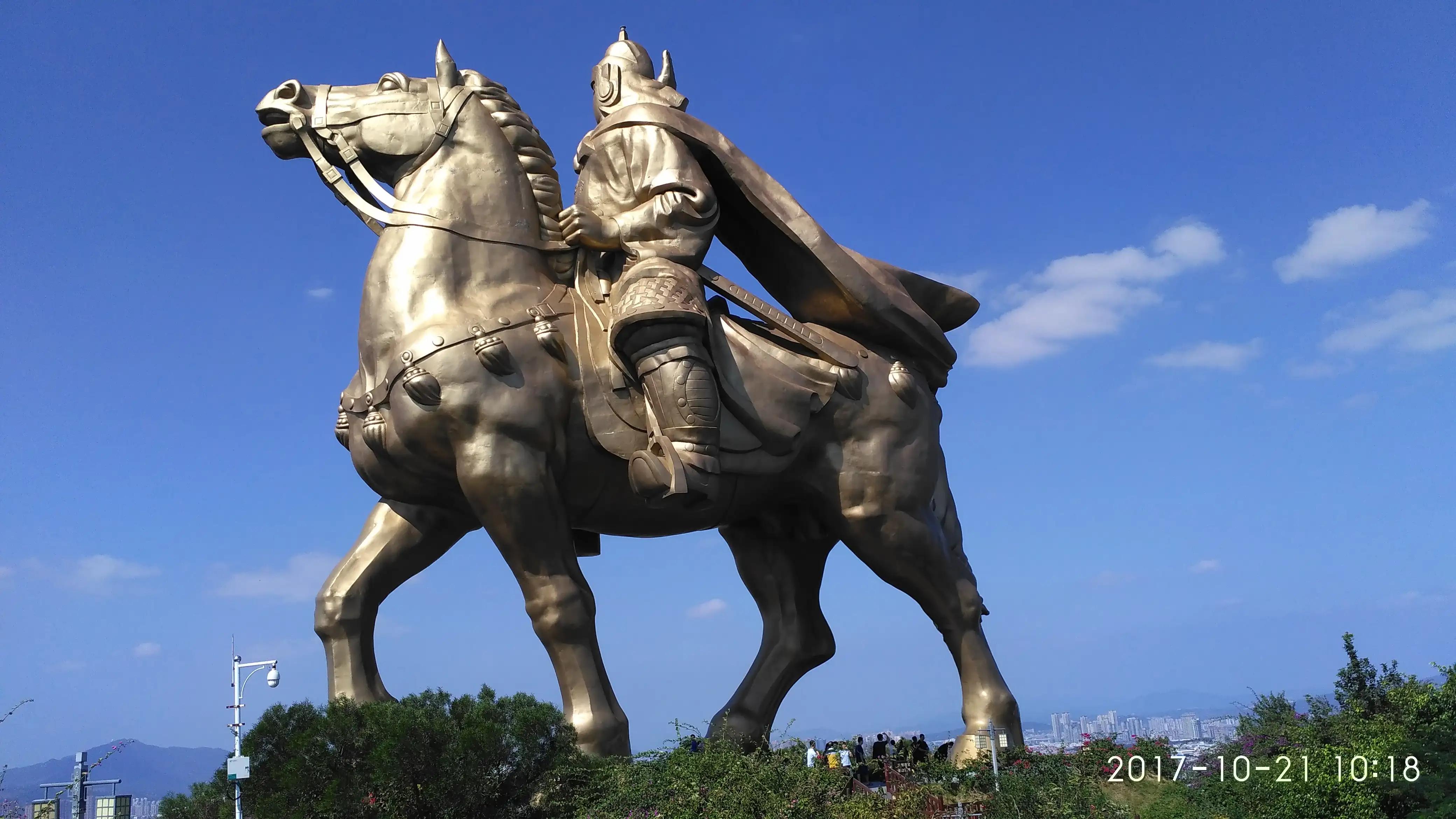 Zheng Chenggong statue - iNEWS