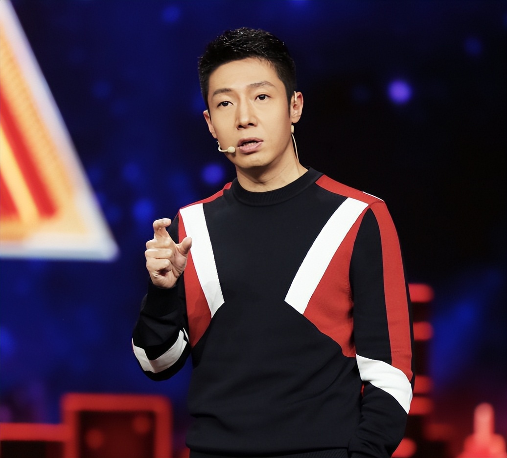 After living together with Sa Beining for four years, she turned around ...