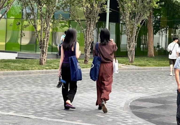 Better than mother and daughter! Li Yan Jinxi was accidentally ...