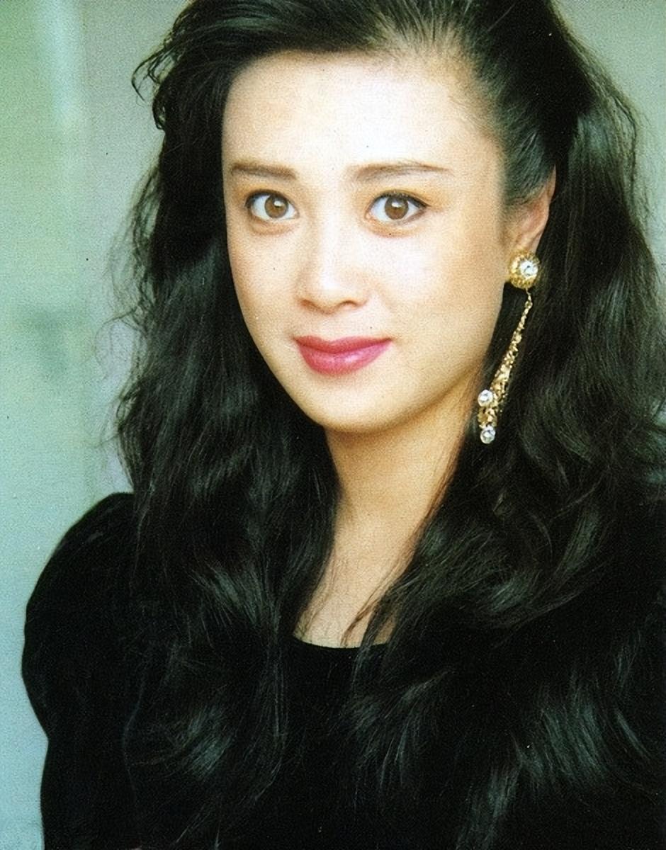 Fu Yiwei: From "the most beautiful Daji" to "prisoner", what has she experienced? - iNEWS