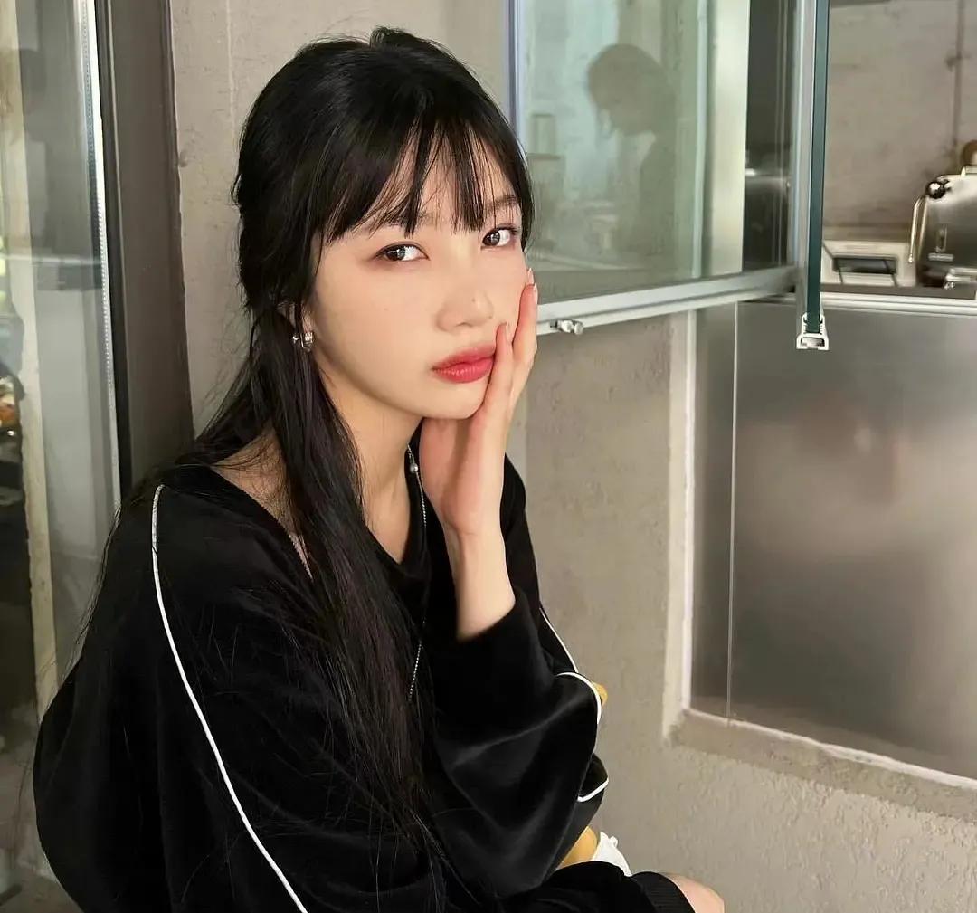 Korean female singer Park Soo-young - iMedia