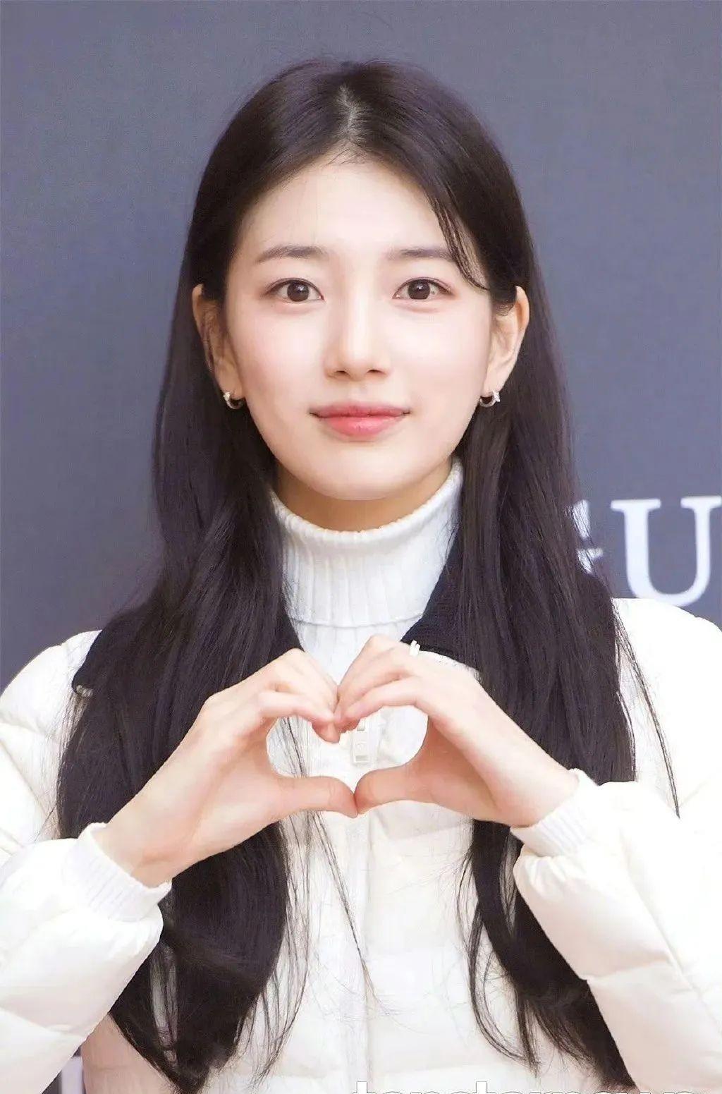 Lisa just left the show and took over as a meal replacement? What ...