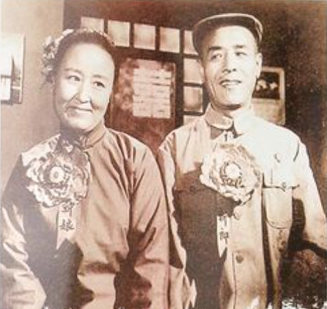 The sad love story of the old drama bone Ling Yuan: I only lived with ...