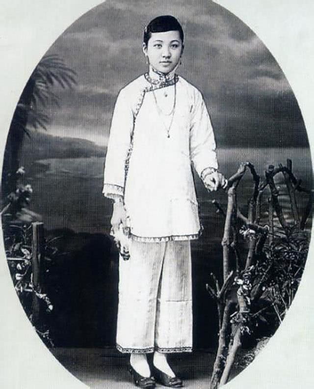 Yan Shanshan, China's first actress - iNEWS