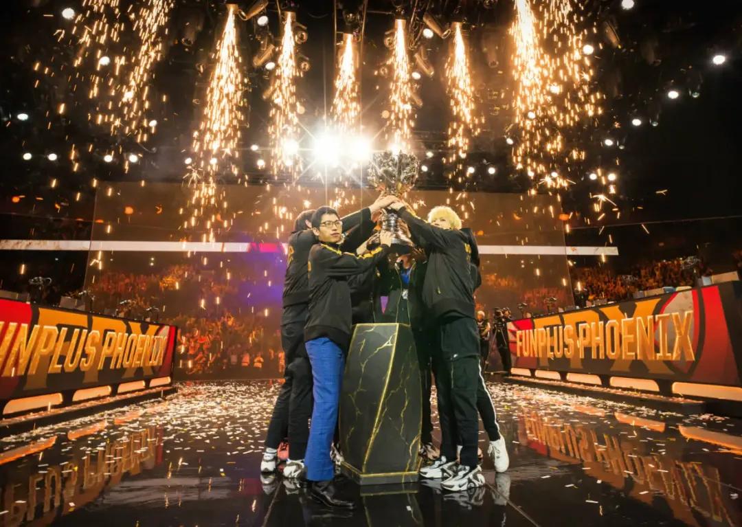 People in the circle bombarded FPX, causing Xiaotian to have mental problems - iNEWS