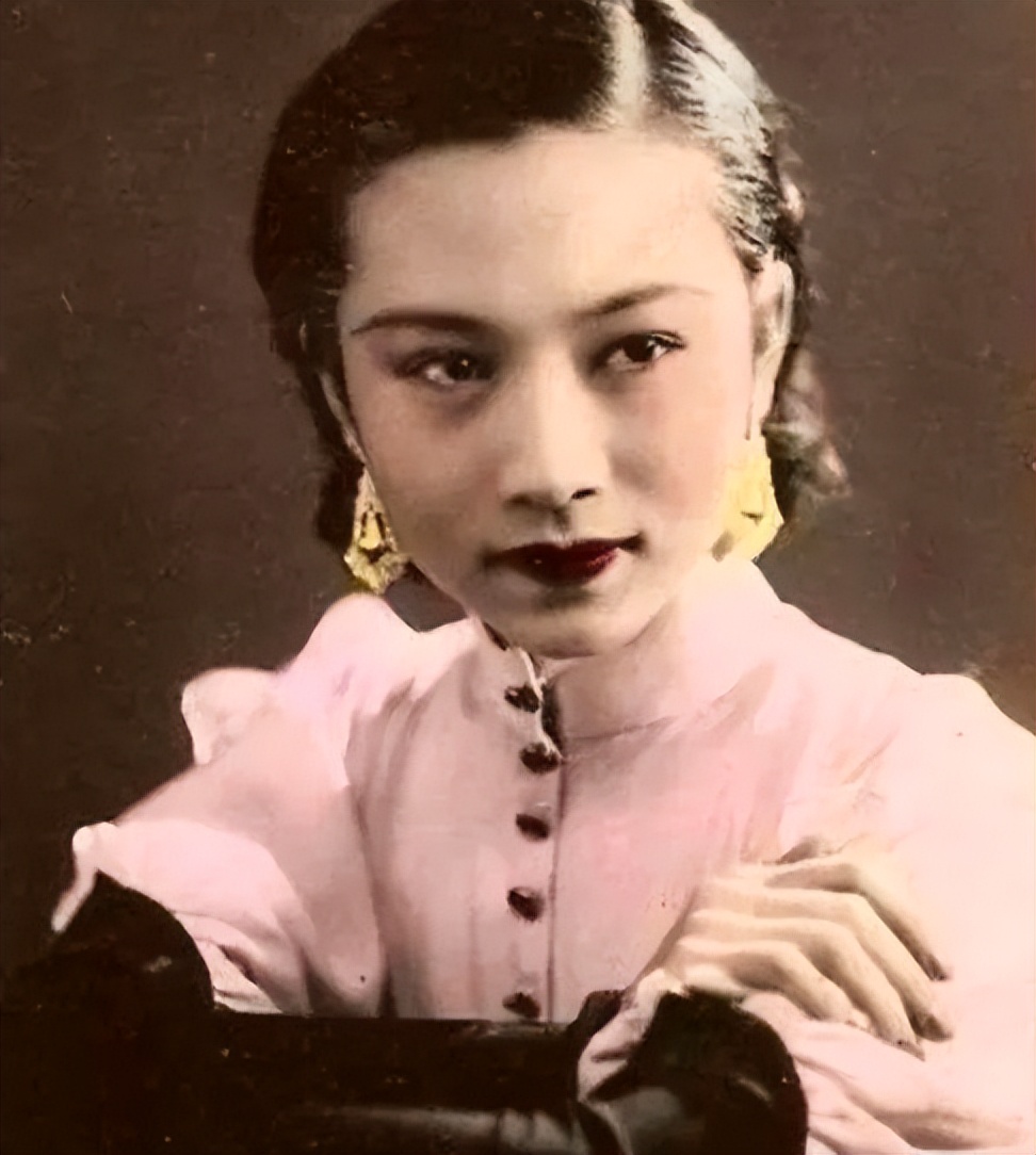 Ye Zhen, a famous prostitute in the Republic of China, was forced to ...