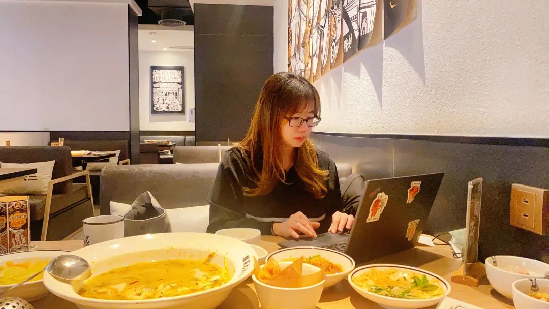 200 million singles!Eating alone?I want to say: It's so cool to eat ...