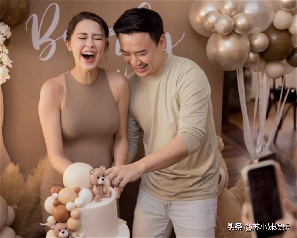 Top Time Manager! 3 royal little Pat married a wealthy family and gave ...