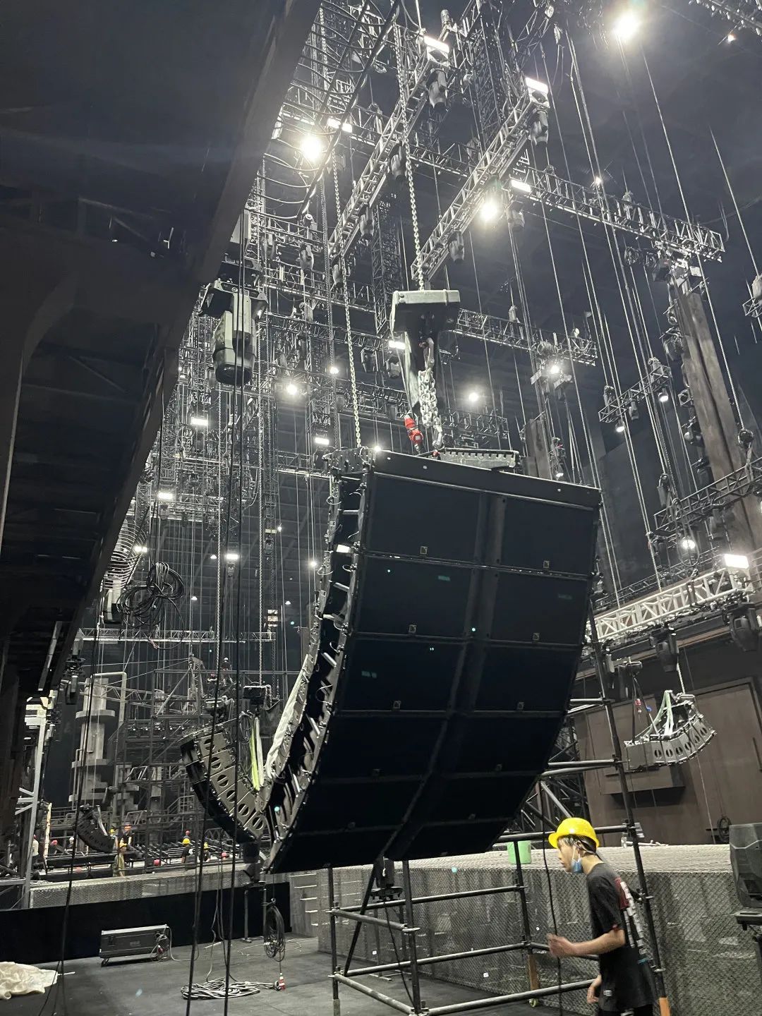 The beautiful stage of the brothers!"Call Me by Fire" Season 2 ...