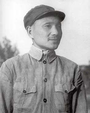 How did Liu Bocheng command the Second Field Army to sweep across the ...