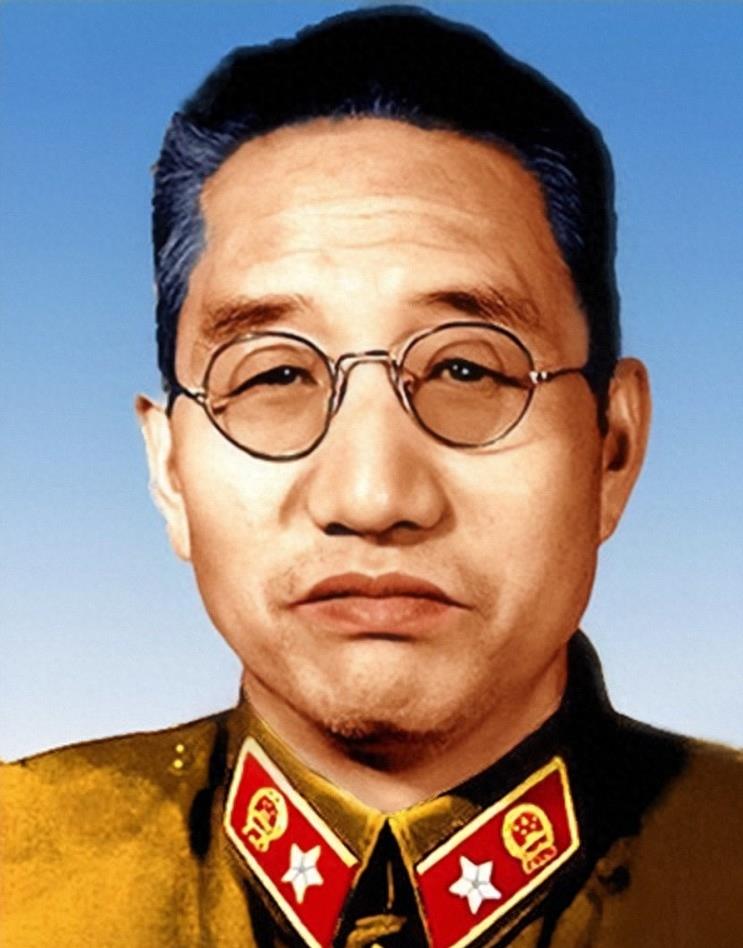 In 1937, Geng Biao discovered Xu Qianqian who was wandering in the ...