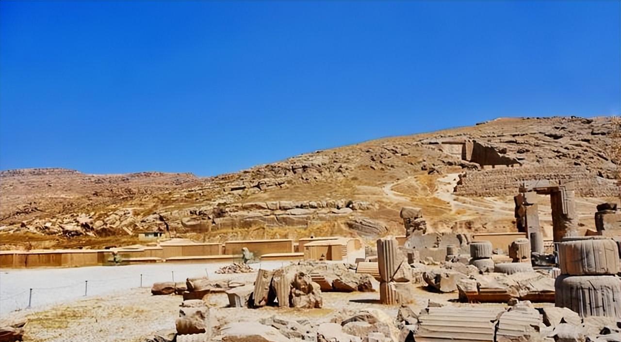 Ancient Ruins and Archaeological Sites in Iran: History, Research and ...